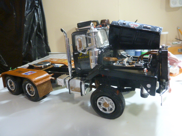 Mack DM800 Semi Tractor Cab -- Plastic Model Truck Vehicle Kit -- 1/25 ...