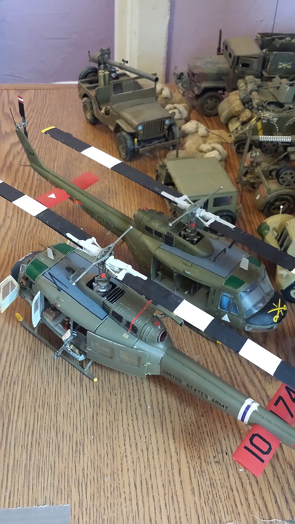 UH1D Huey Helicopter (New Tool) -- Plastic Model Helicopter Kit -- 1/48 ...