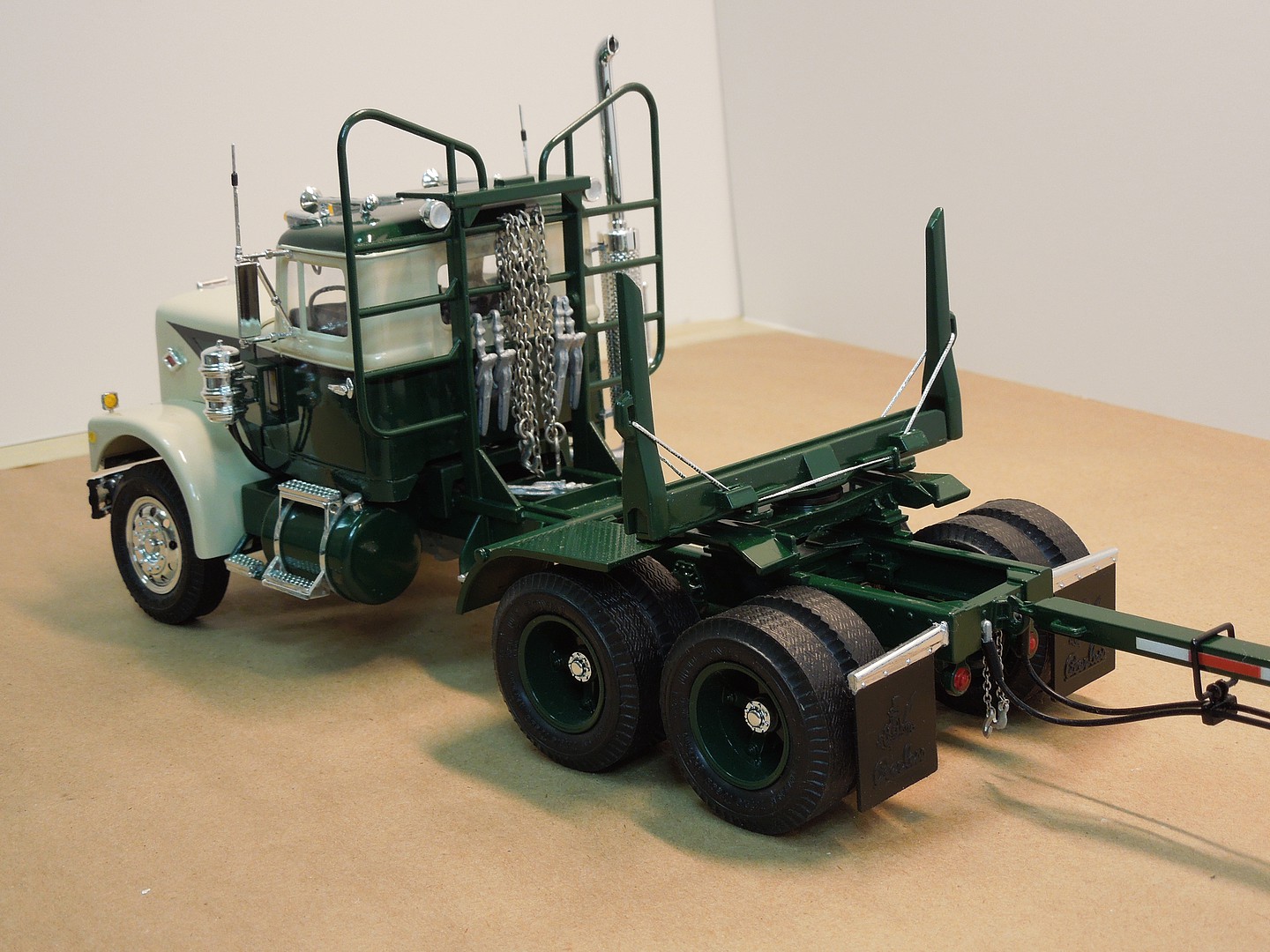 Peerless Logging Trailer -- Plastic Model Vehicle Kit -- 1/25 Scale ...