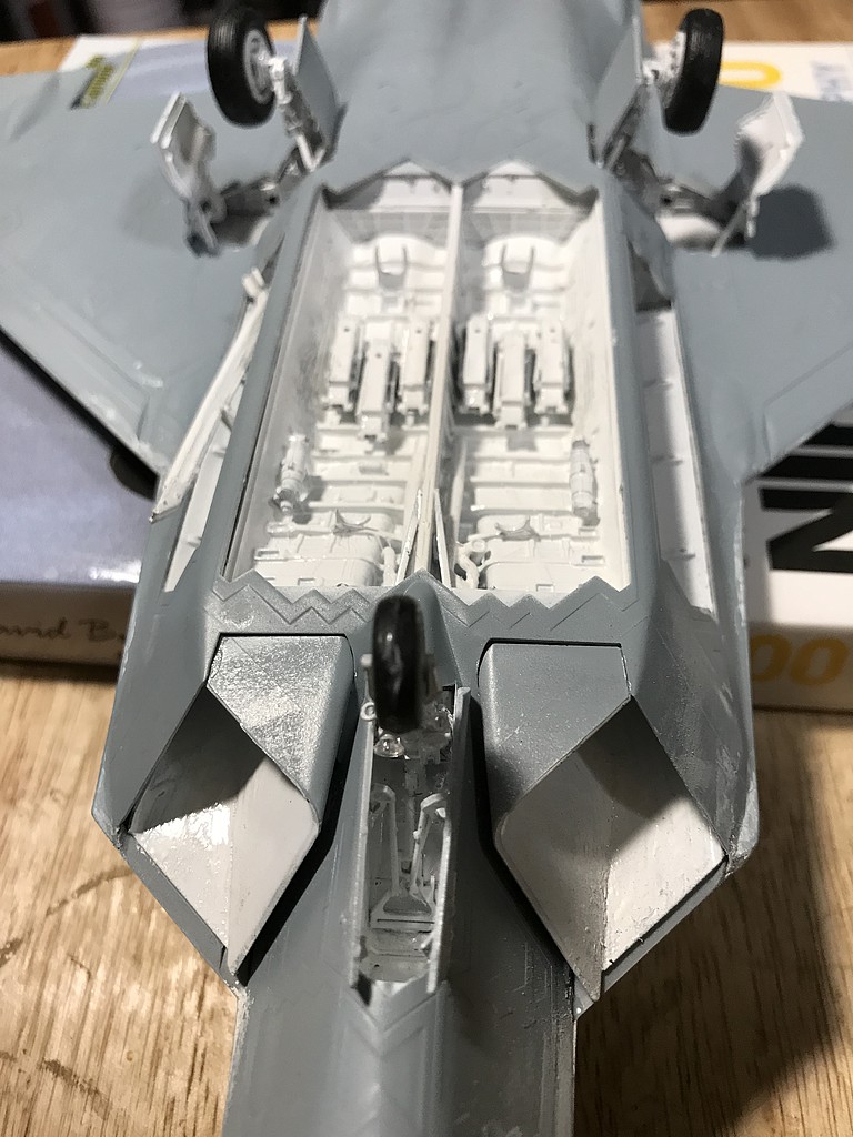 F-22 Raptor USAF -- Plastic Model Airplane Kit -- 1/48 Scale -- #07245 ...