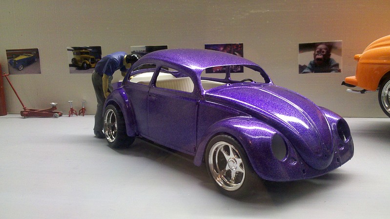 1966 Volkswagen Beetle VW BUG -- Plastic Model Car Kit -- 1/24 Scale ...