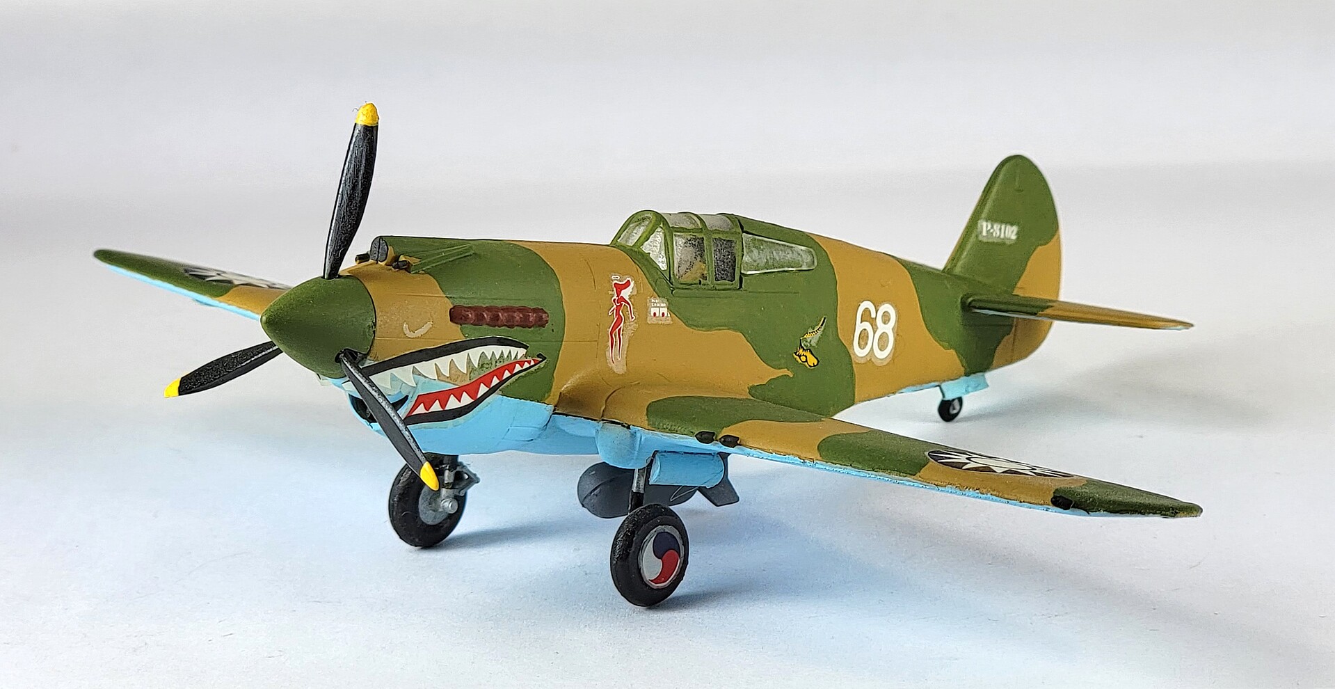 Curtiss P-40B Tomahawk -- Plastic Model Airplane Kit -- 1/72 Scale ...