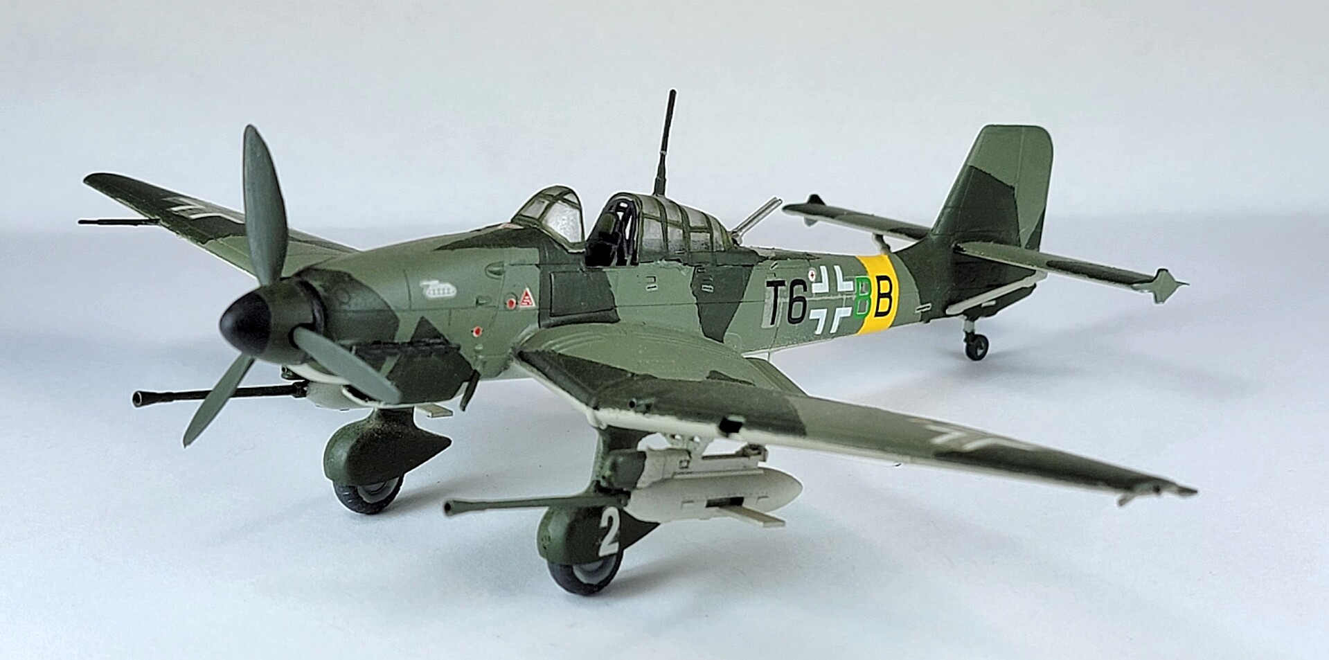 JU87G-1 Stuka Tank Buster -- Plastic Model Airplane Kit -- 1/72 Scale ...