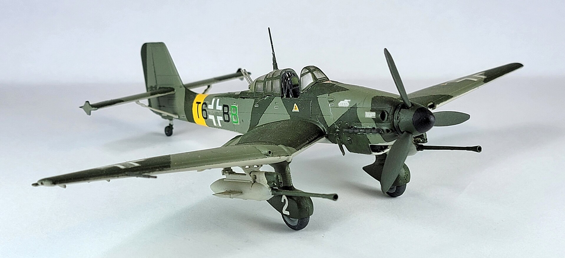 JU87G-1 Stuka Tank Buster -- Plastic Model Airplane Kit -- 1/72 Scale ...