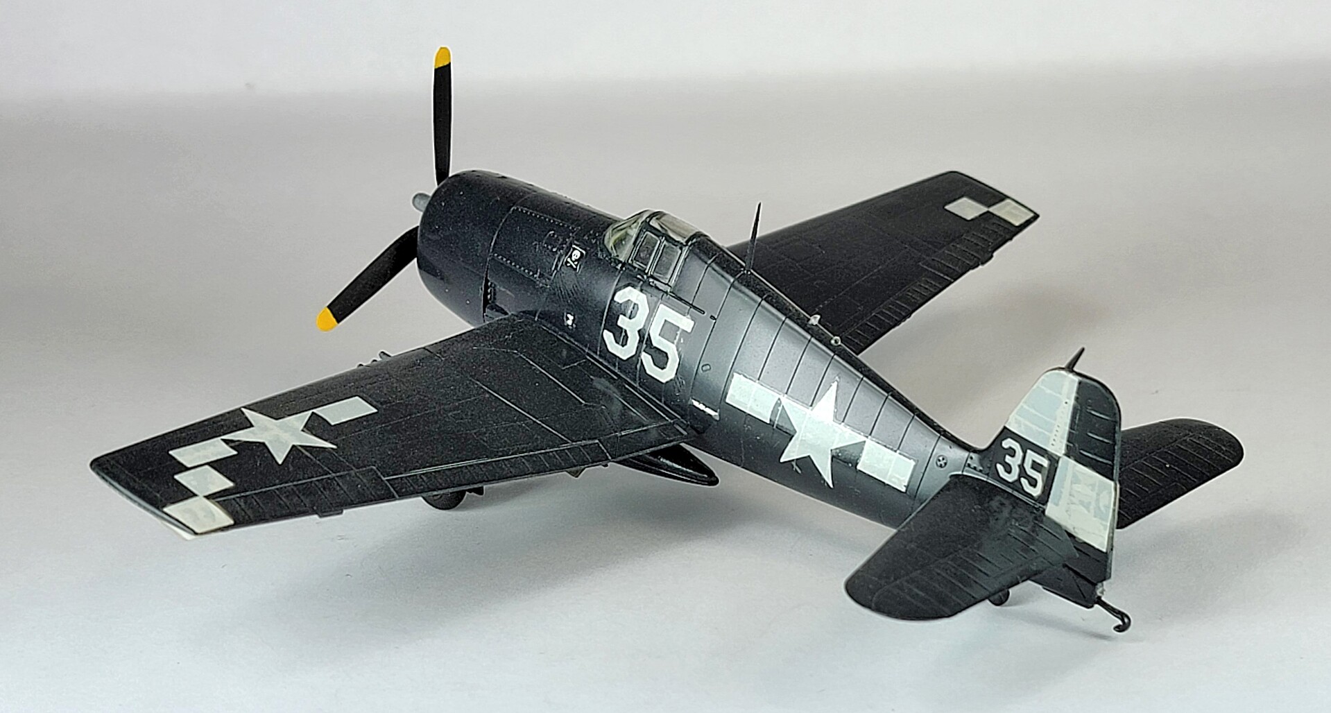 F6F3/5 Hellcat US Fighter -- Plastic Model Airplane Kit -- 1/72 Scale ...
