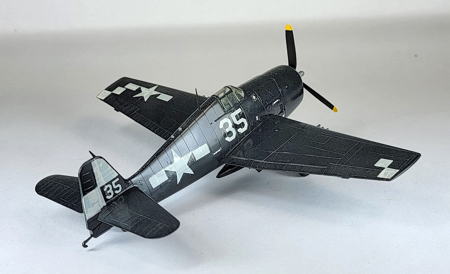 F6F3/5 Hellcat US Fighter -- Plastic Model Airplane Kit -- 1/72 Scale ...