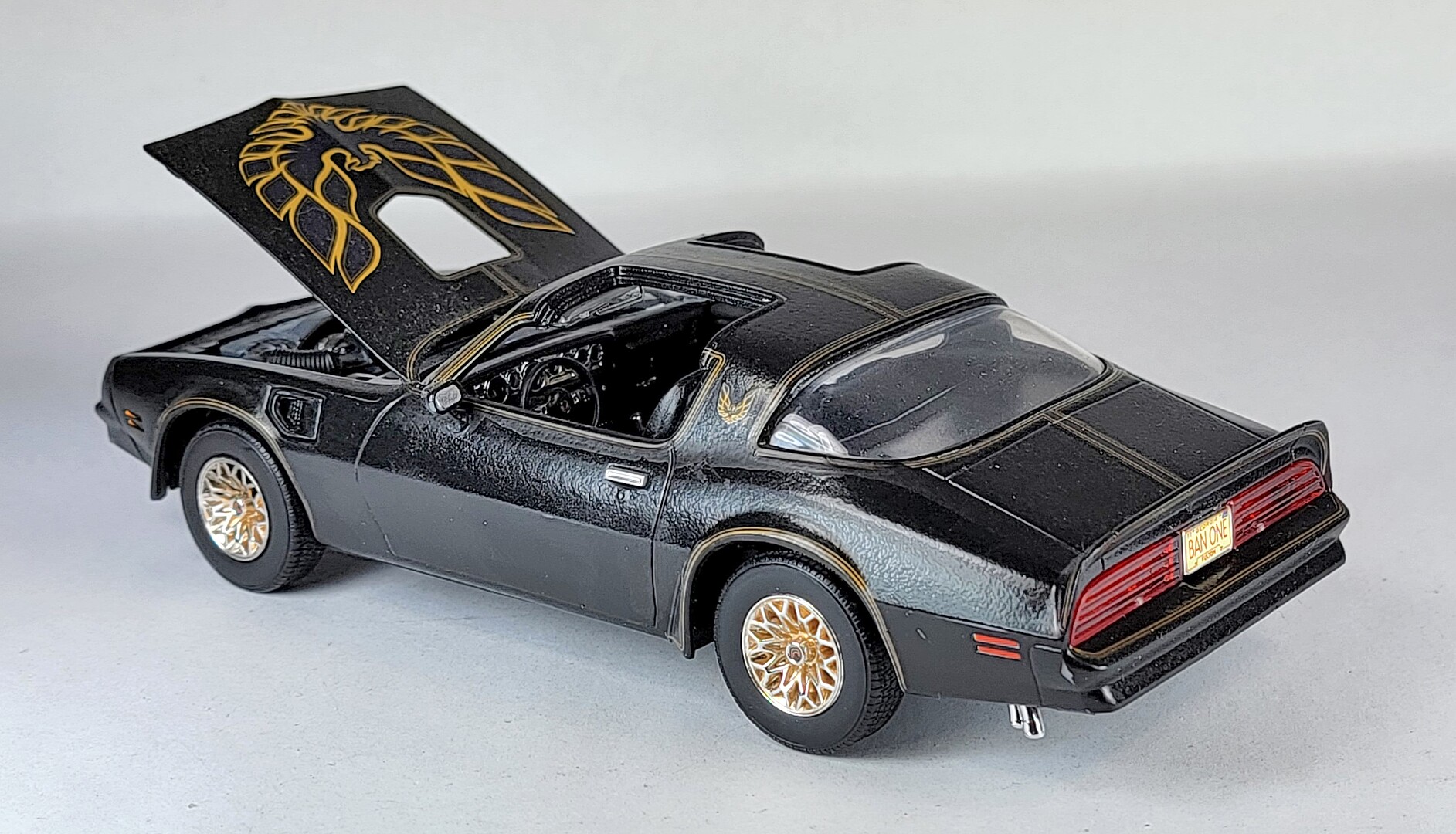 Smokey and the Bandit 1977 Firebird -- Plastic Model Car Kit -- 1/25 ...