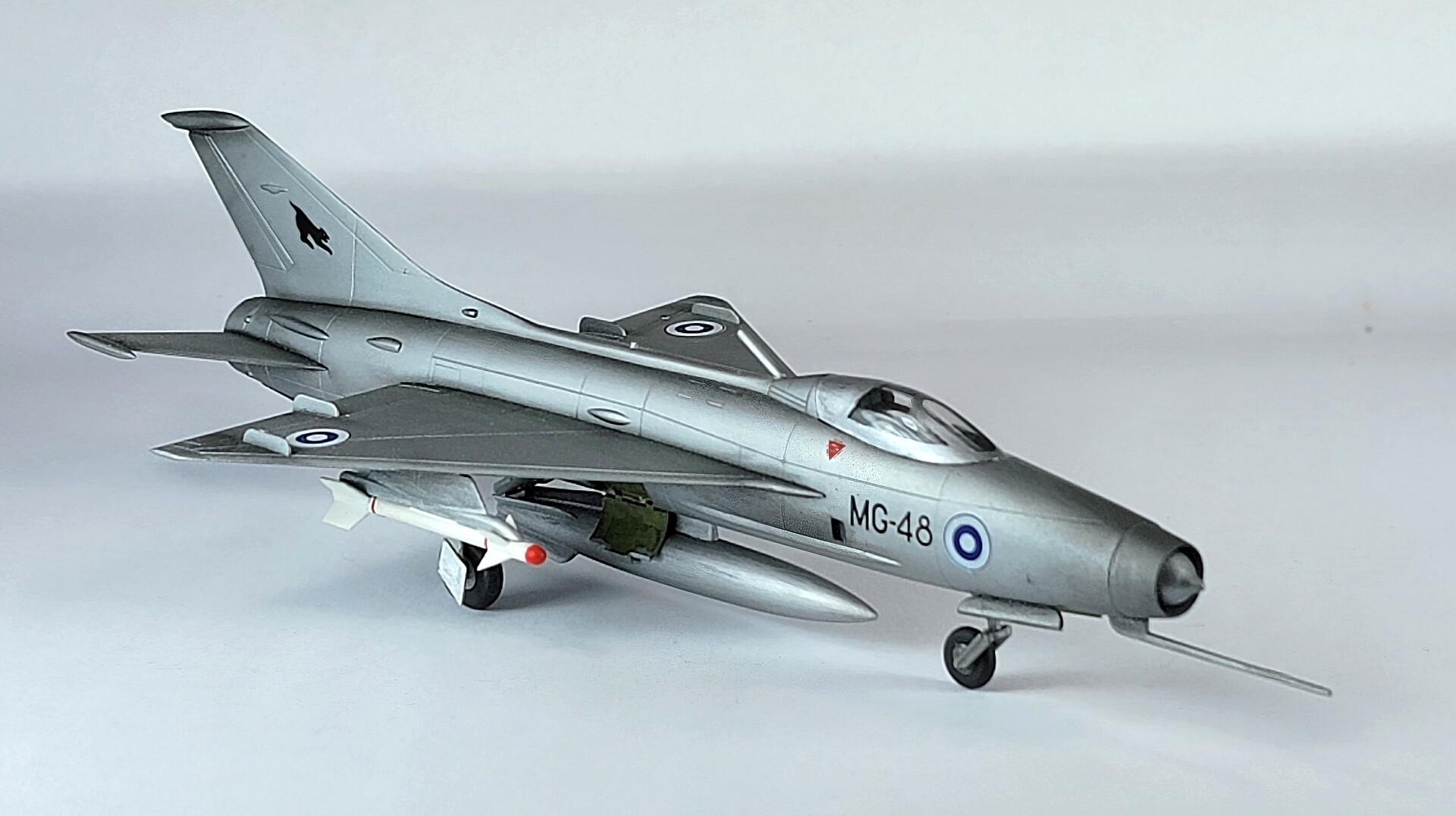 Mig21 Fishbed Fighter -- Plastic Model Airplane Kit -- 1/72 Scale ...