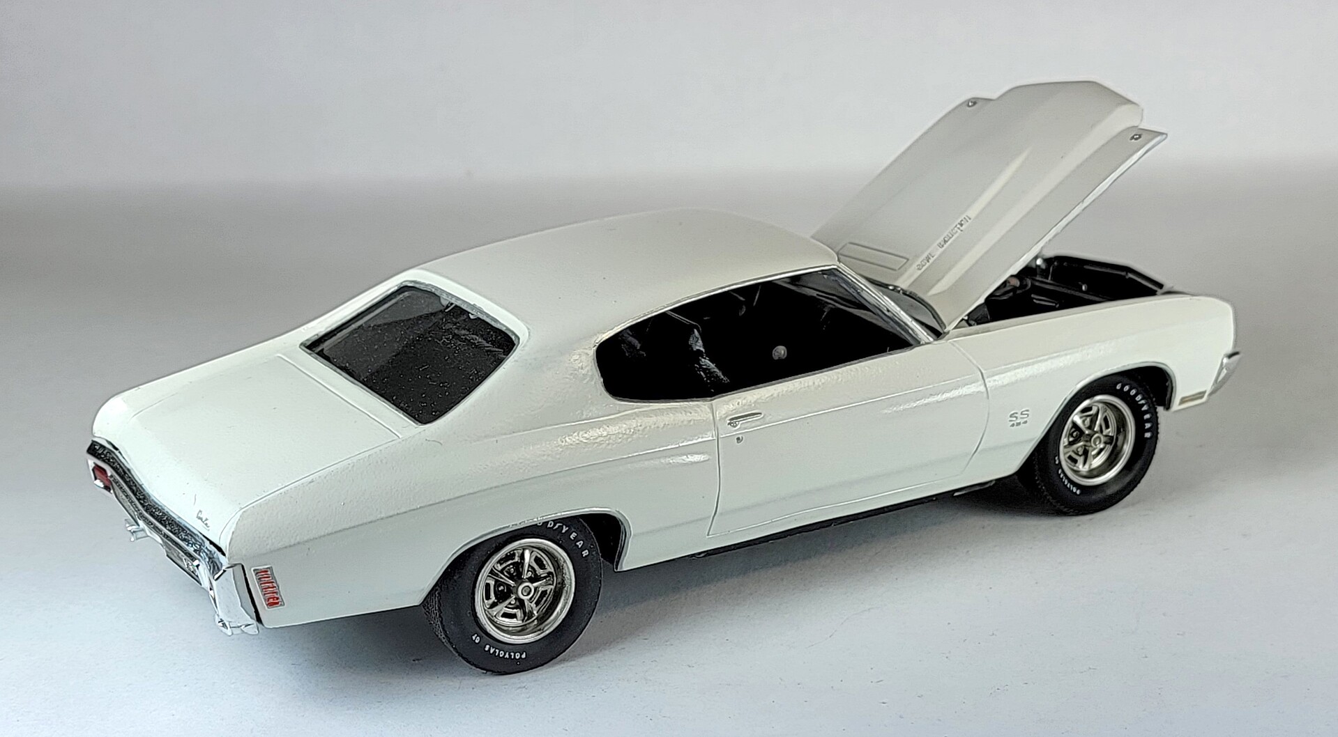 1970 Chevy Chevelle 22 2T -- Plastic Model Car Kit -- 1/25 Scale ...