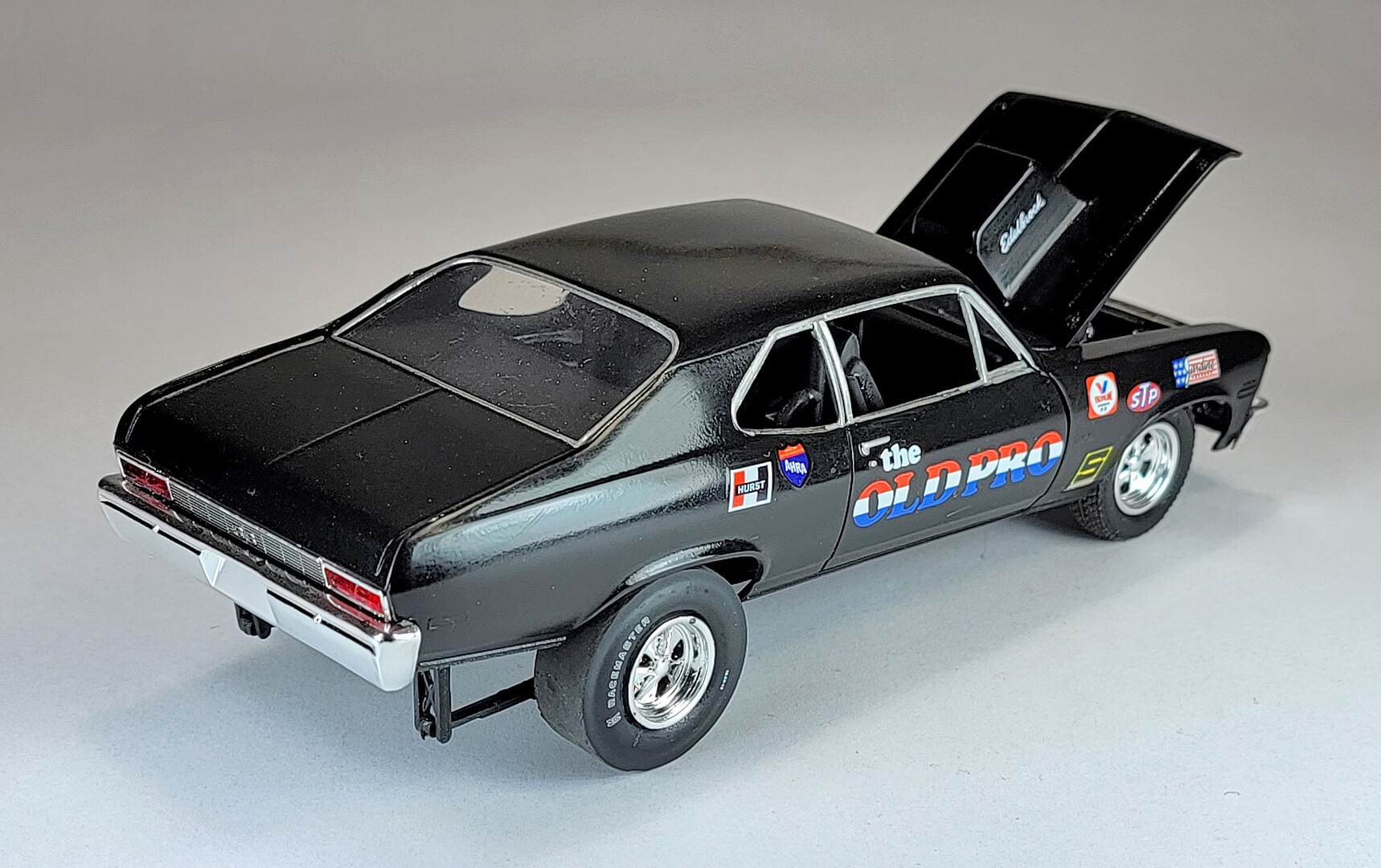 1972 Chevy Nova SS 'Old Pro' 2T -- Plastic Model Car Kit -- 1/25 Scale ...