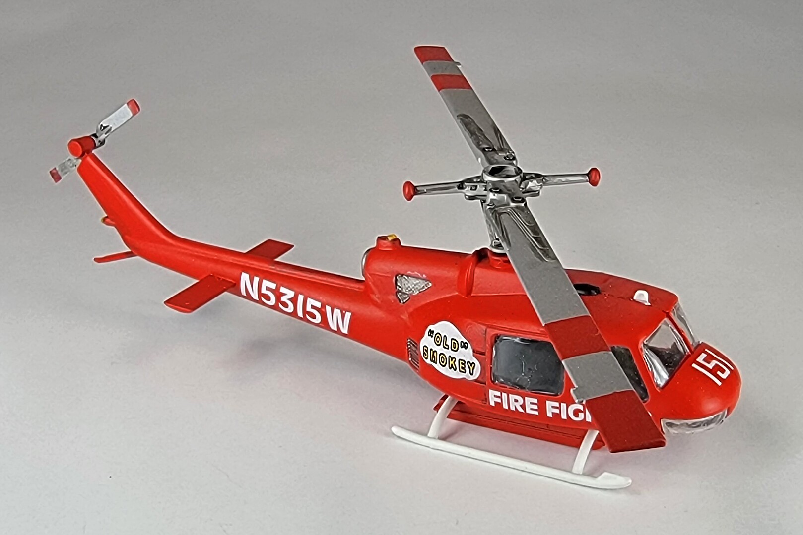 Huey Chopper (Vietnam Gunship/Fire Fighter) (2) -- Plastic Model ...