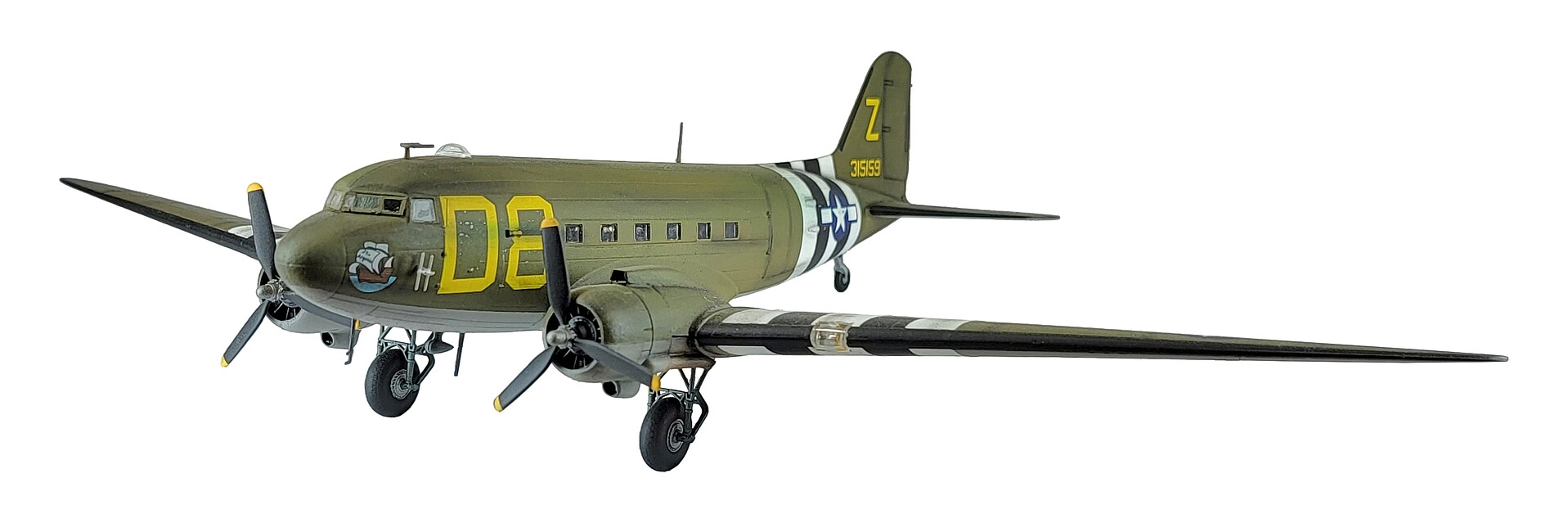 C-47 Skytrain -- Plastic Model Airplane Kit -- 1/72 Scale -- #550127 ...
