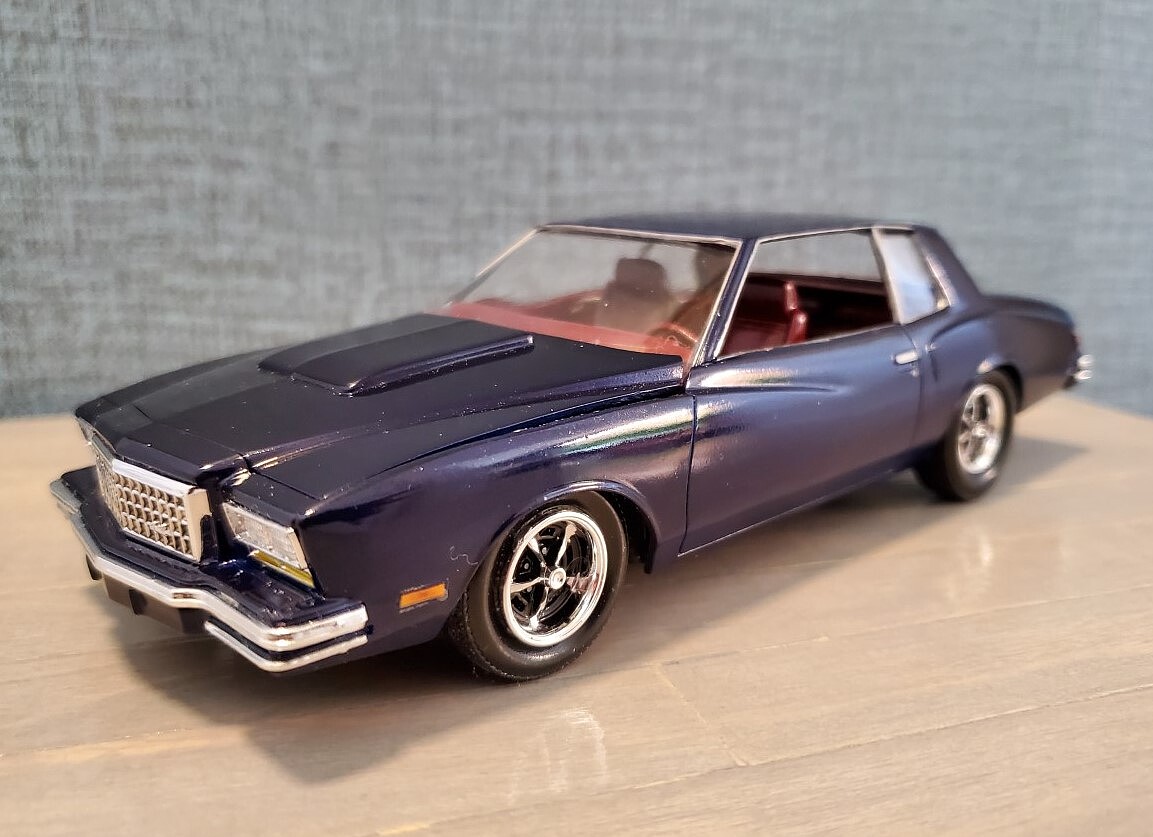 1980 Chevy Monte Carlo -- Plastic Model Car Vehicle Kit -- 1/25 Scale ...