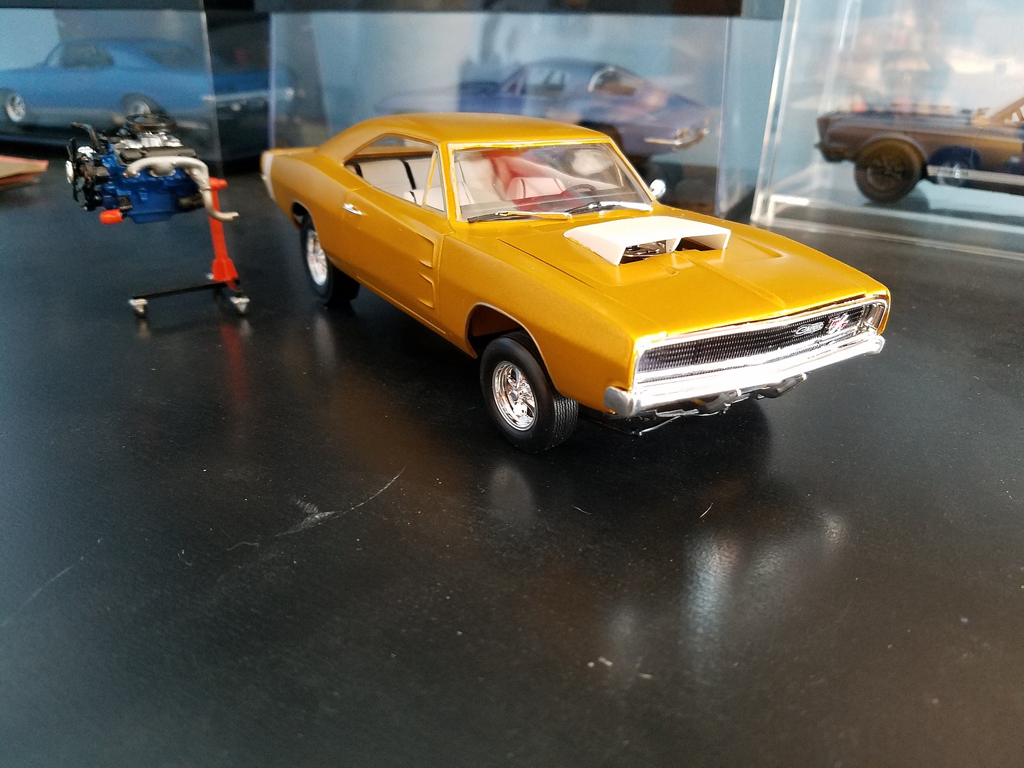 1968 Dodge Charger 2'n1 -- Plastic Model Car Kit -- 1/25 Scale ...