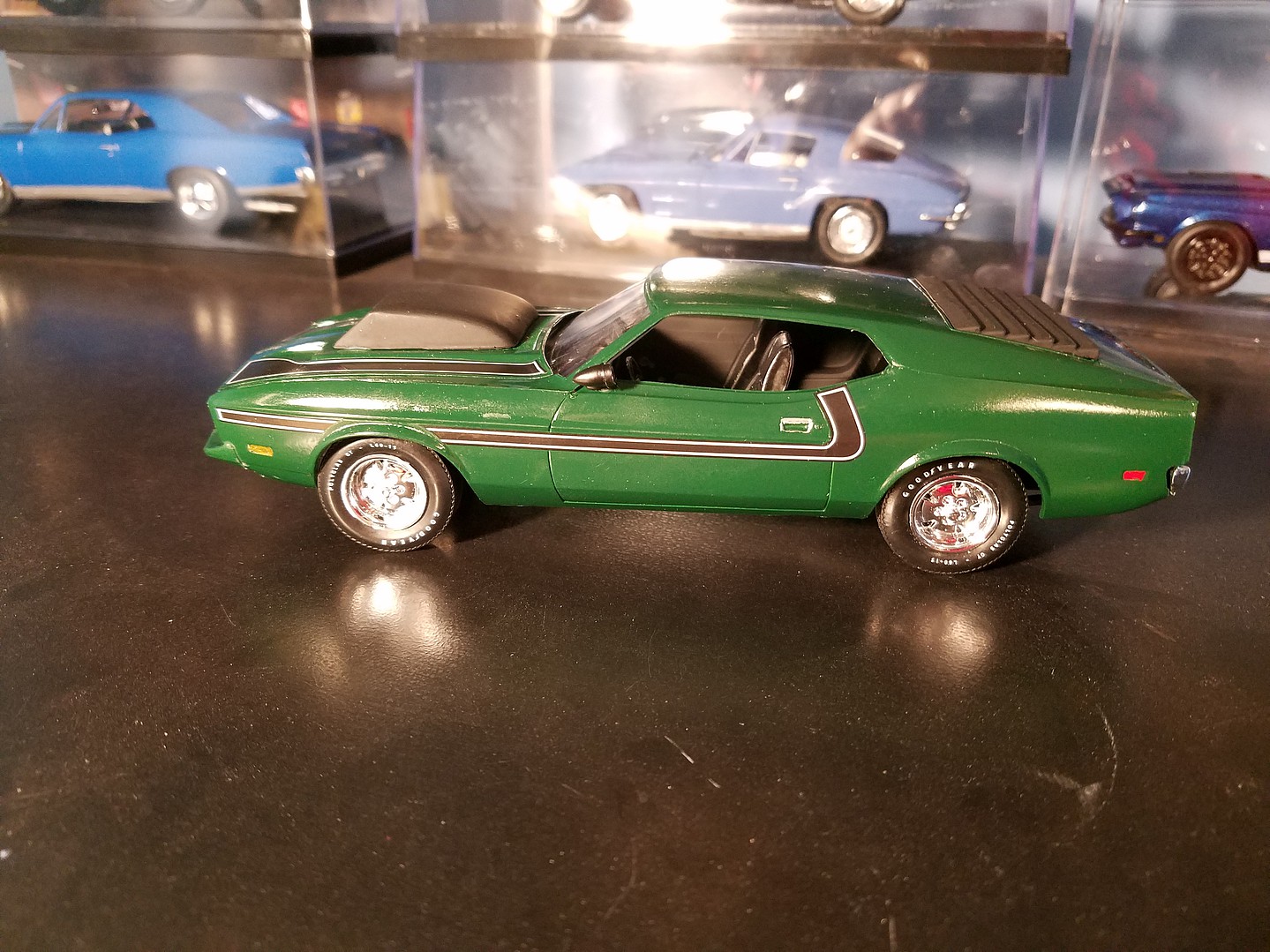 Gallery Pictures MPC 1973 Ford Mustang Plastic Model Car Kit 1/25 Scale ...