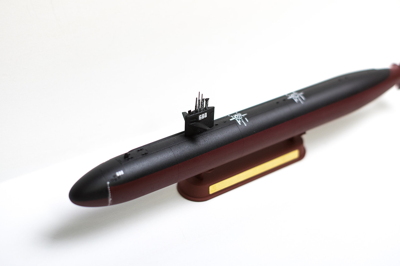 USS Los Angeles Class Submarine -- Plastic Model Military Ship Kit -- 1 ...
