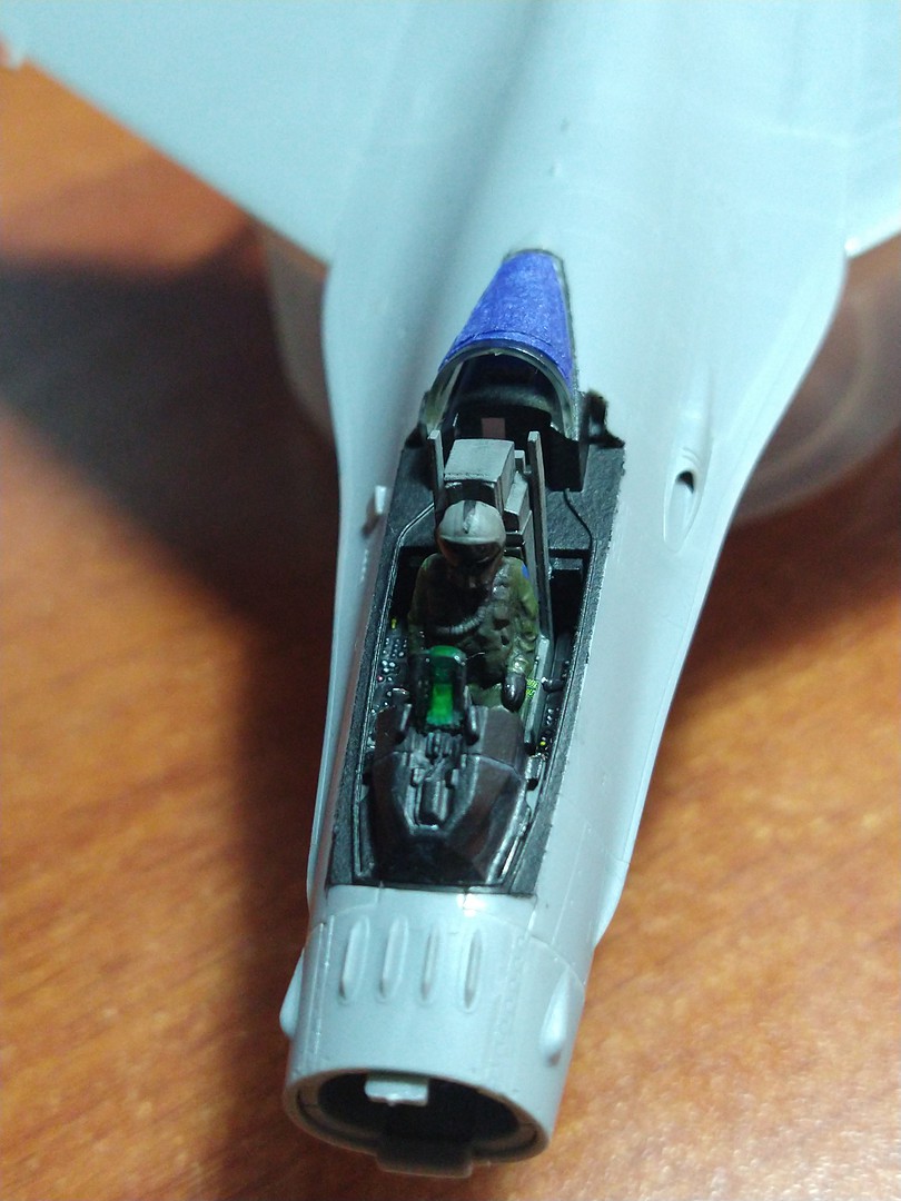 F-16 CJ Fighting Falcon Block 50 -- Plastic Model Airplane Kit -- 1/72 ...