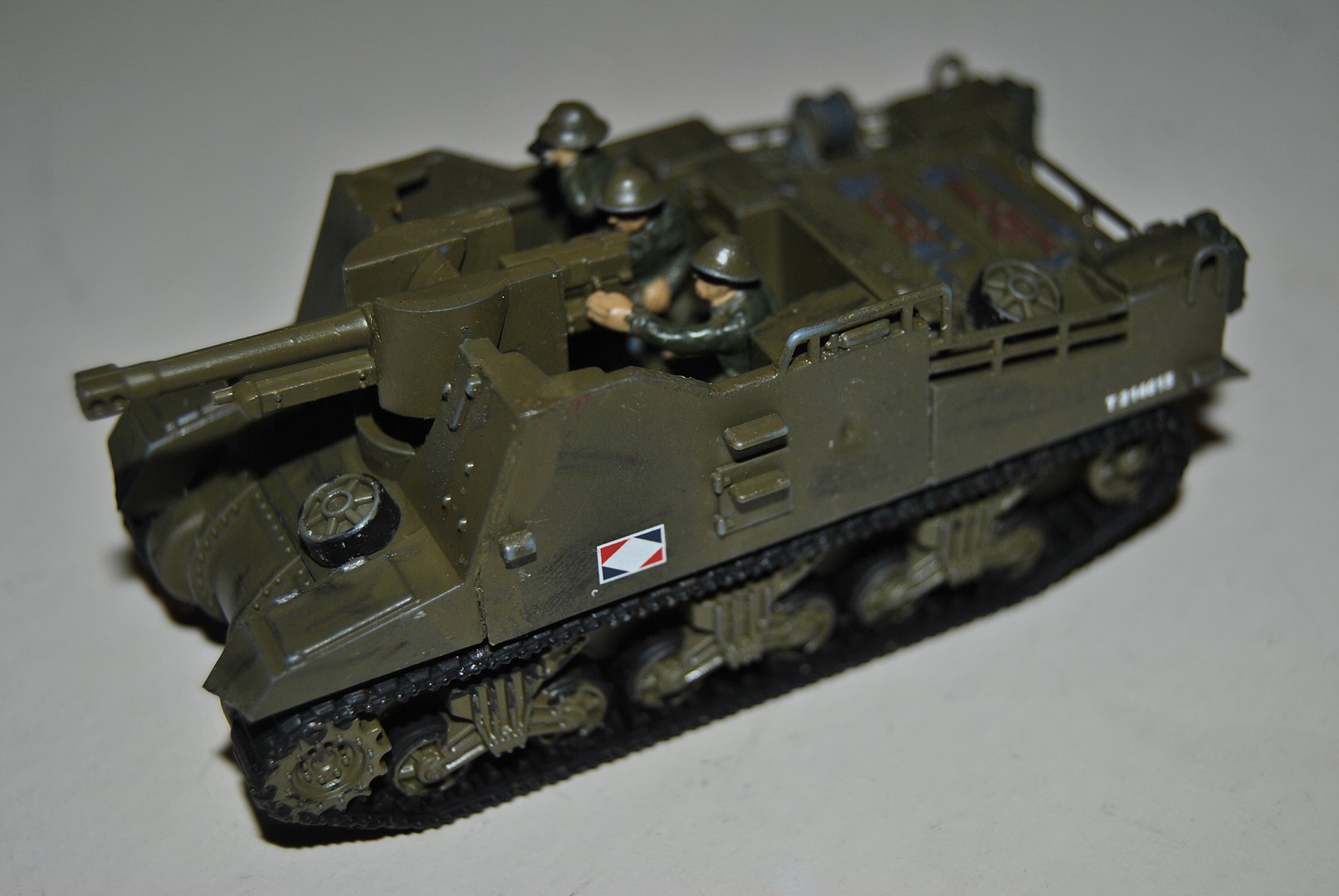 WWII Sexton Self Propelled Gun (3) & Crew -- Plastic Model Military ...