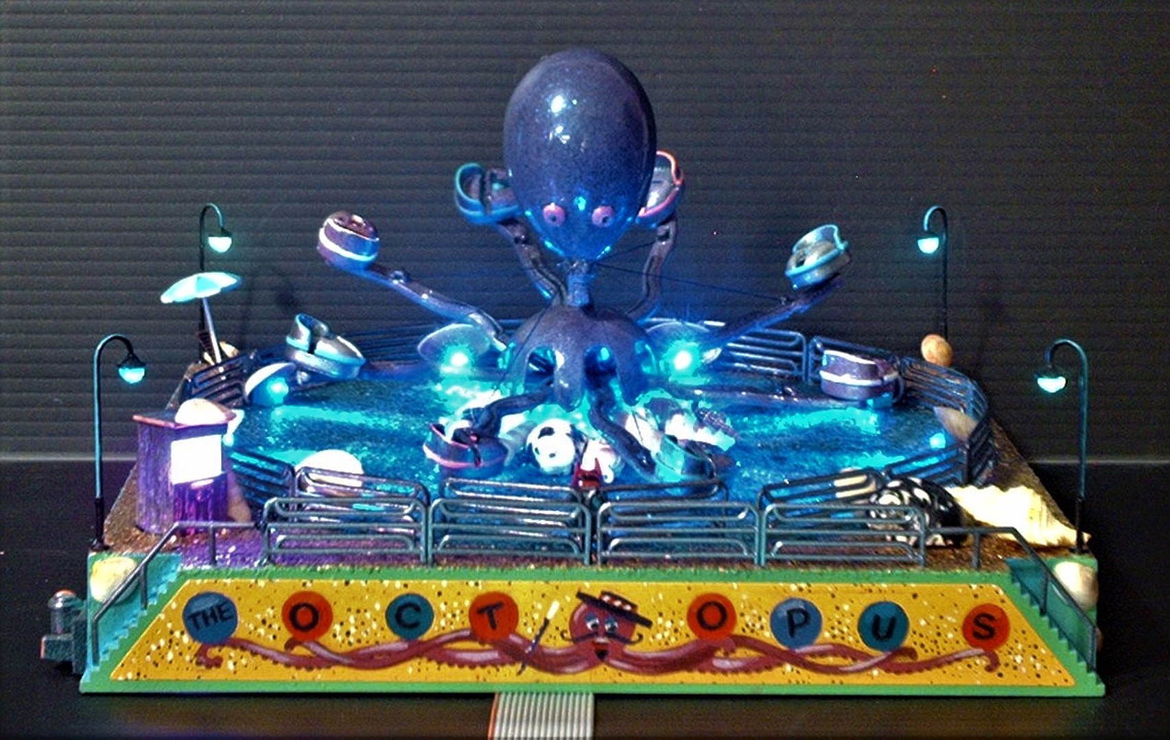 HO Operating Carnival Ride, Octopus Ride pictures by Kelly ( Pine Grove ...