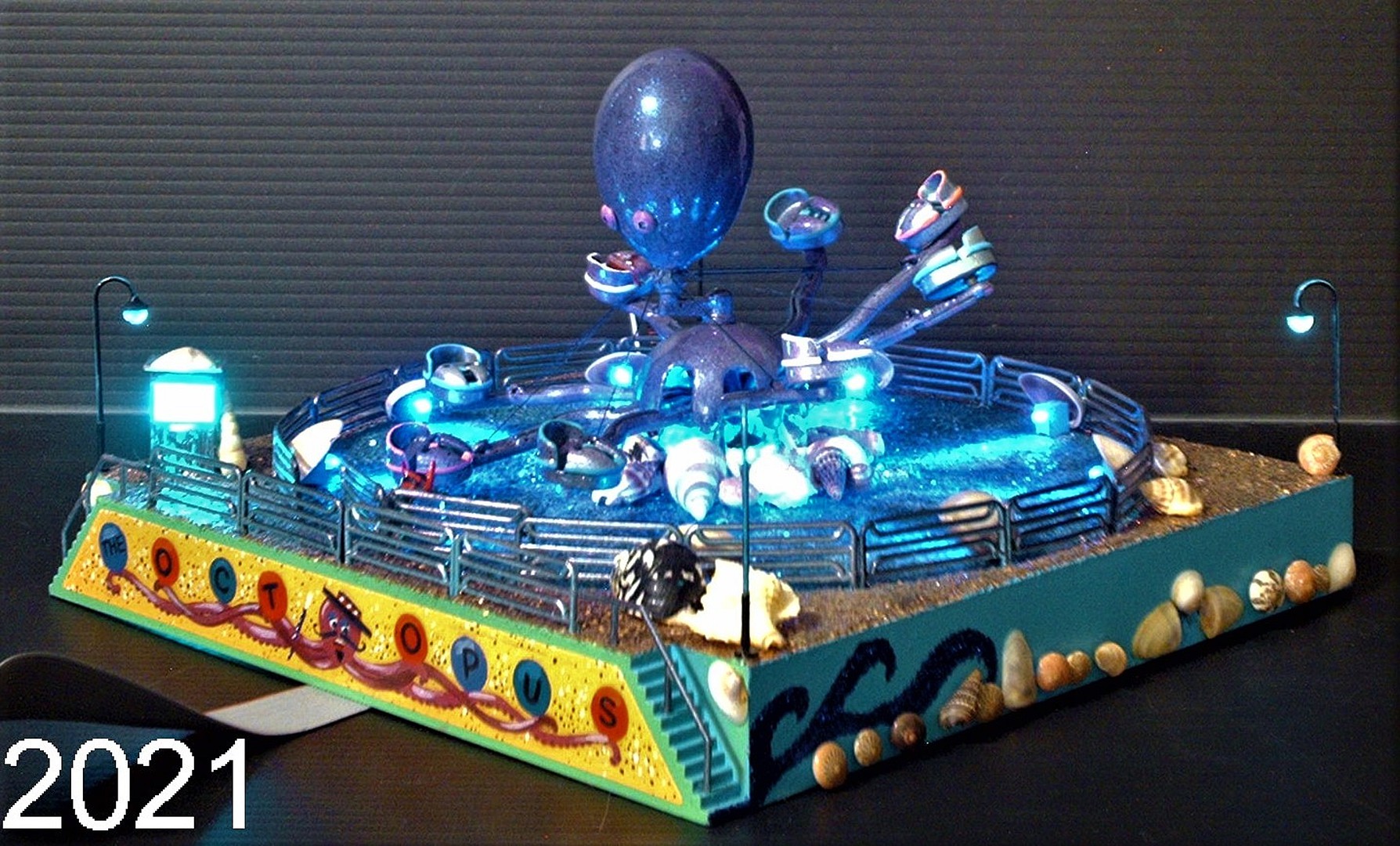 HO Operating Carnival Ride, Octopus Ride pictures by Kelly ( Pine Grove ...