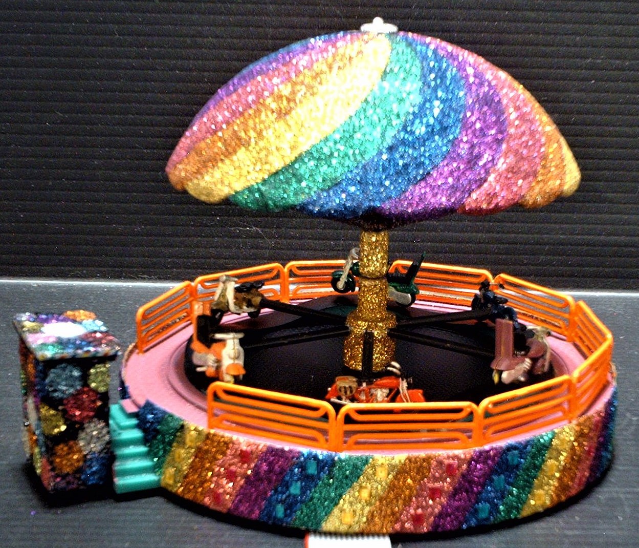 HO Operating Carnival Ride, Kiddie Boat Ride pictures by Kelly ( Pine ...