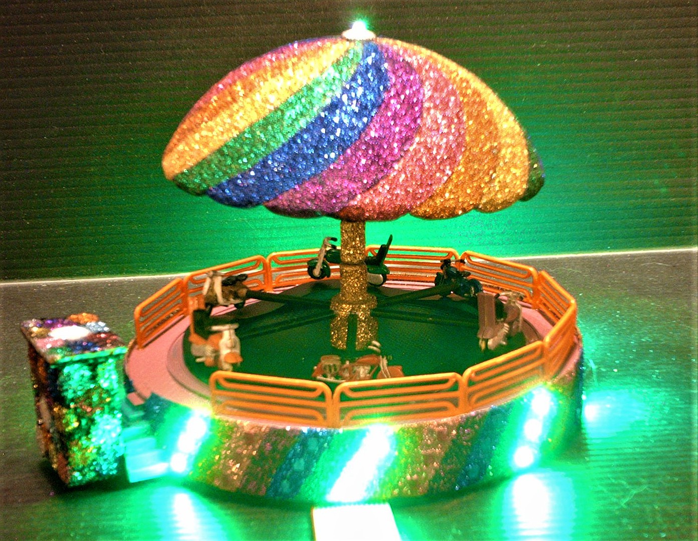 HO Operating Carnival Ride, Kiddie Boat Ride pictures by Kelly ( Pine ...