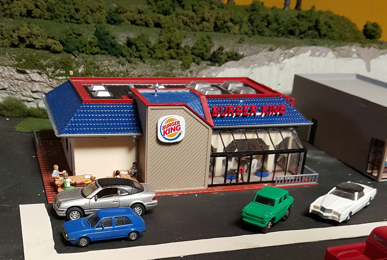 Burger King Kit -- HO Scale Model Railroad Building -- #3632 pictures ...
