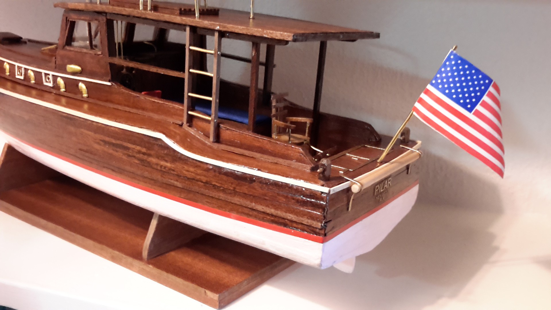 1/27 El Pilar/Hemingway -- Wooden Boat Model Kit -- #80841 pictures by ...