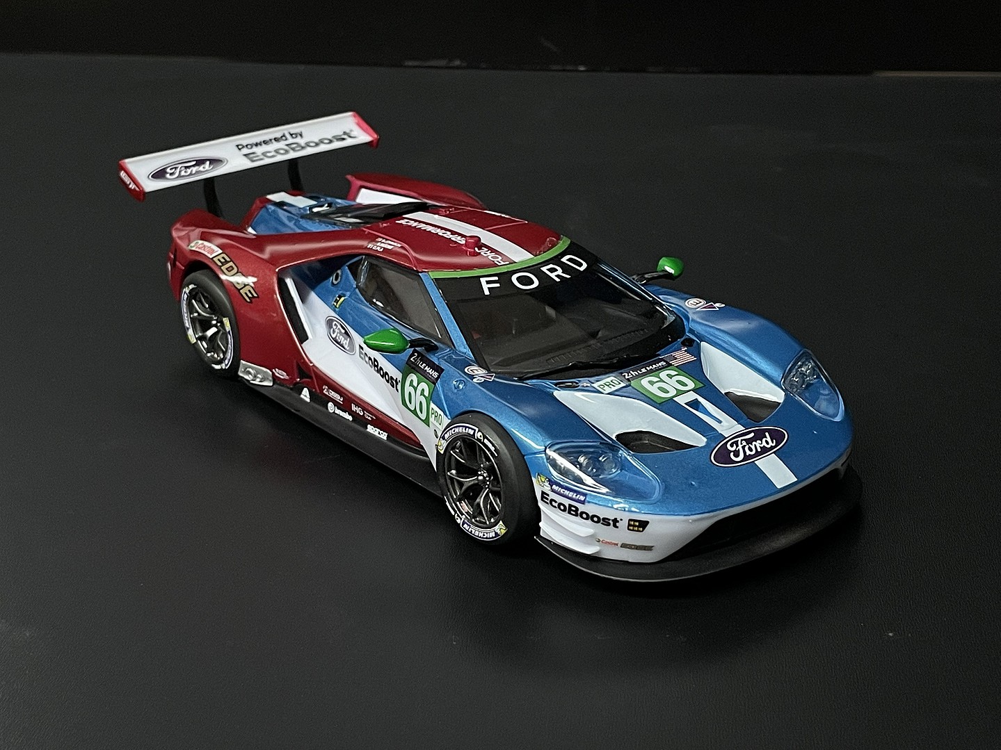 Ford GT Le Mans -- Plastic Model Car Kit -- 1/24 Scale -- #07041 ...
