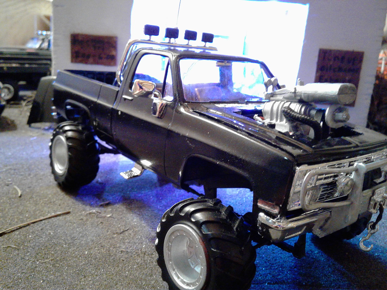 Gallery Pictures MPC 1984 GMC Pickup White Plastic Model Car Kit 1/25 ...