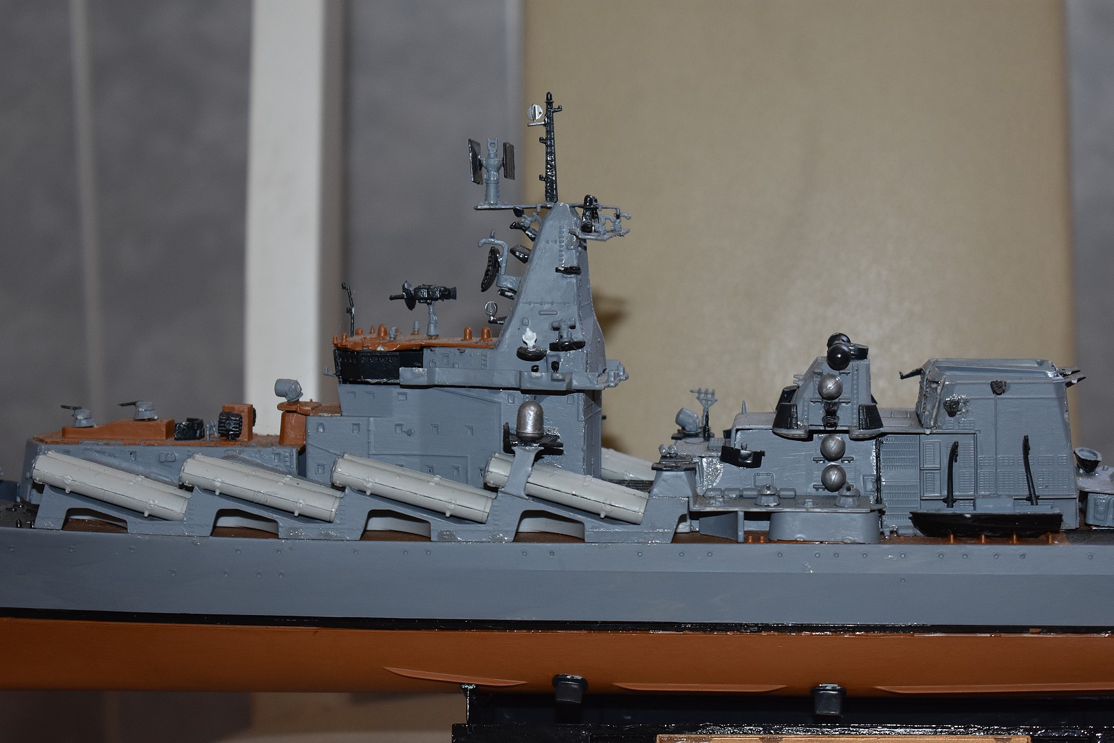 Russian Varyag Slava Class Cruiser -- Plastic Model Military Ship -- 1/ ...