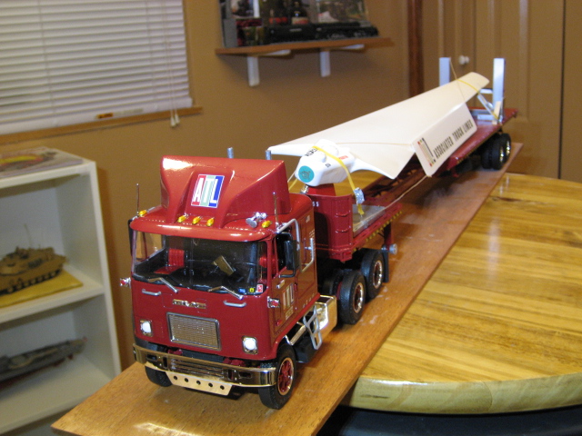 GNC Astro 95 Semi Tractor -- Plastic Model Car Kit -- 1/25 Scale ...