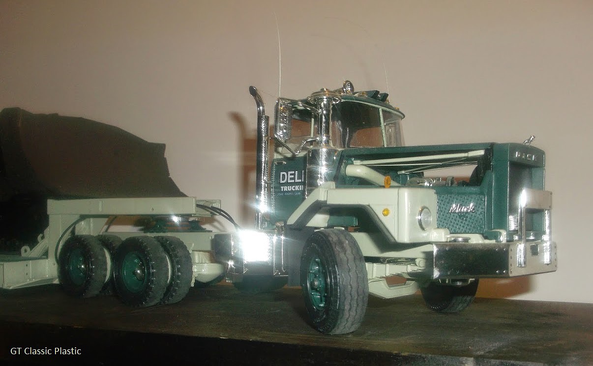 Mack DM800 Semi Tractor Cab -- Plastic Model Truck Vehicle Kit -- 1/25 ...