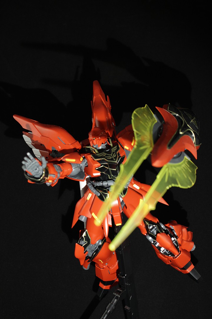 MG 1/100 Sinanju (Anime Color Ver.) -- Snap Together Plastic Model ...