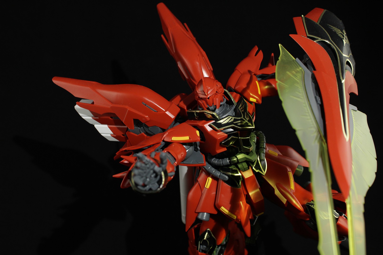 MG 1/100 Sinanju (Anime Color Ver.) -- Snap Together Plastic Model ...