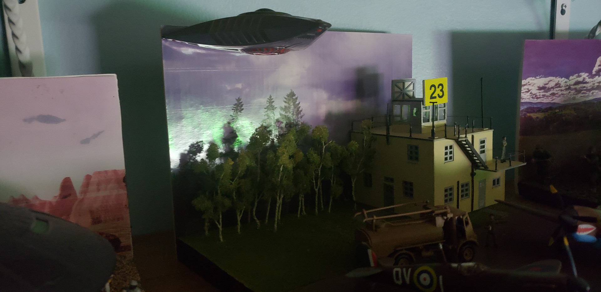 Area-51 UFO A.E.-341.15B -- Science Fiction Plastic Model Kit -- 1/72 ...