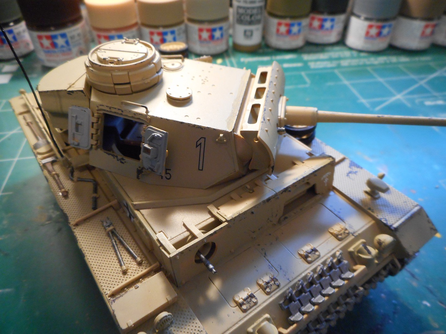 German Pz.Kpfw III Ausf. Tank -- Plastic Model Military Vehicle Kit ...