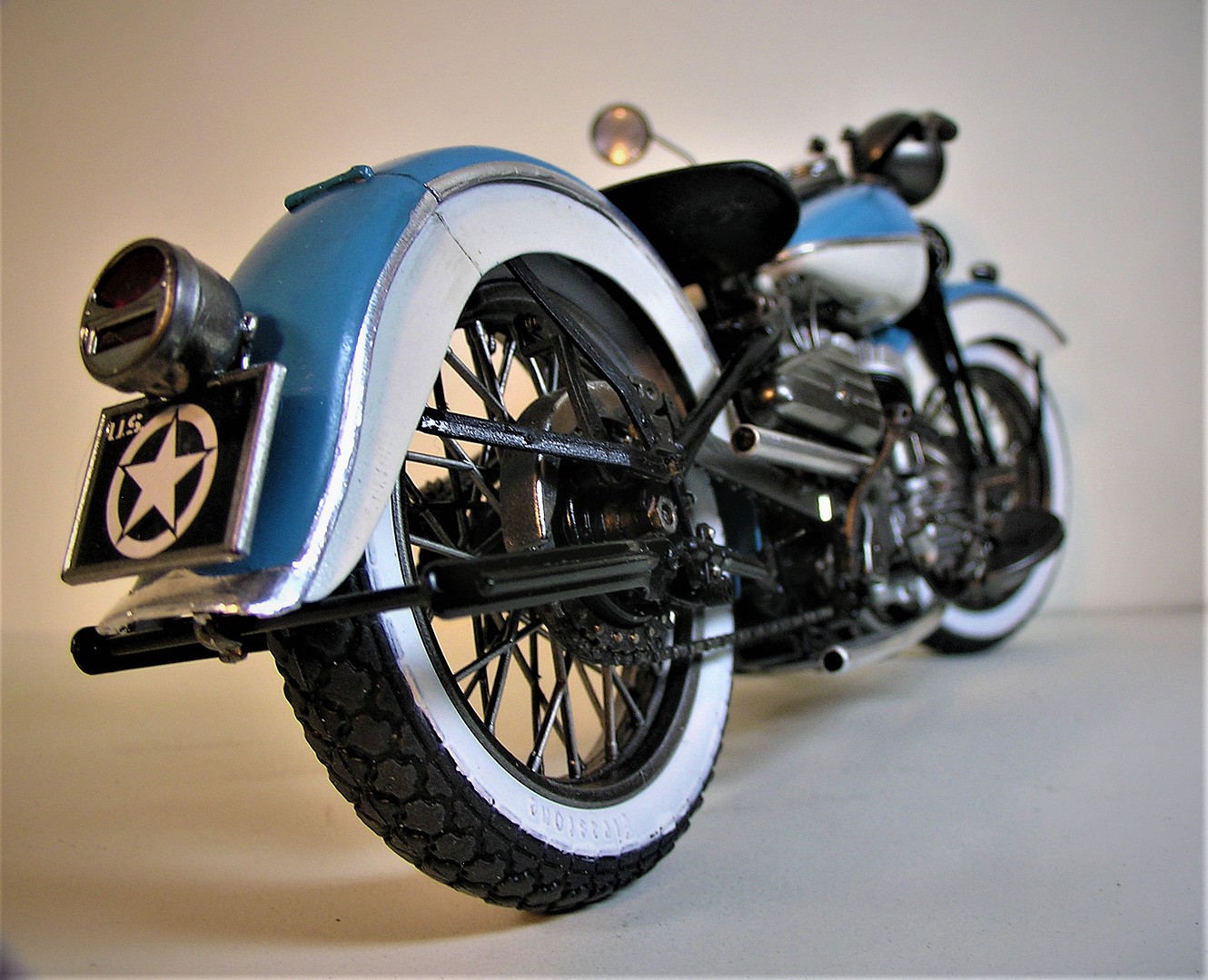 US Army WWII Motorcycle WLA-45 -- Plastic Model Motorcycle -- 1/9 Scale ...