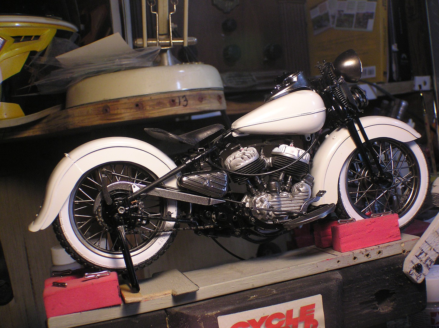 US Army WWII Motorcycle WLA-45 -- Plastic Model Motorcycle -- 1/9 Scale ...