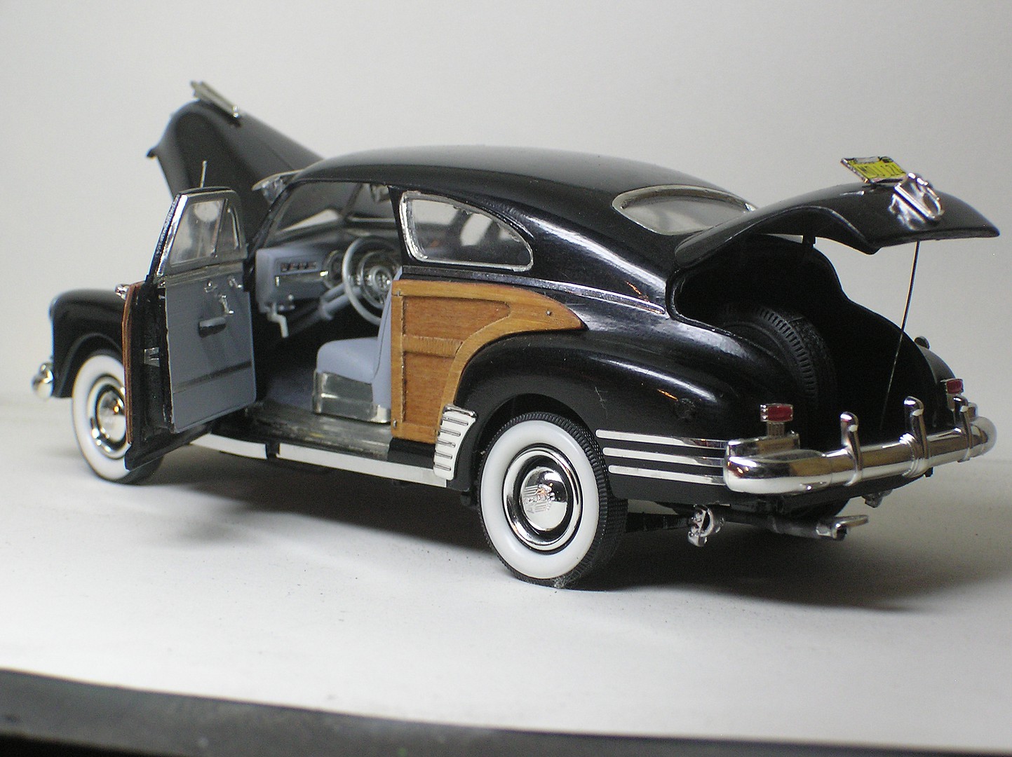 1947 Chevrolet Coupe -- Plastic Model Car Kit -- 1/25 Scale -- #13031 ...