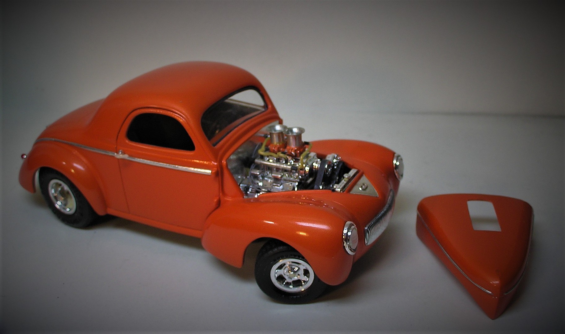 1940 Willy Coupe Currly's Gasser Drag Car -- Plastic Model Car Kit -- 1 ...