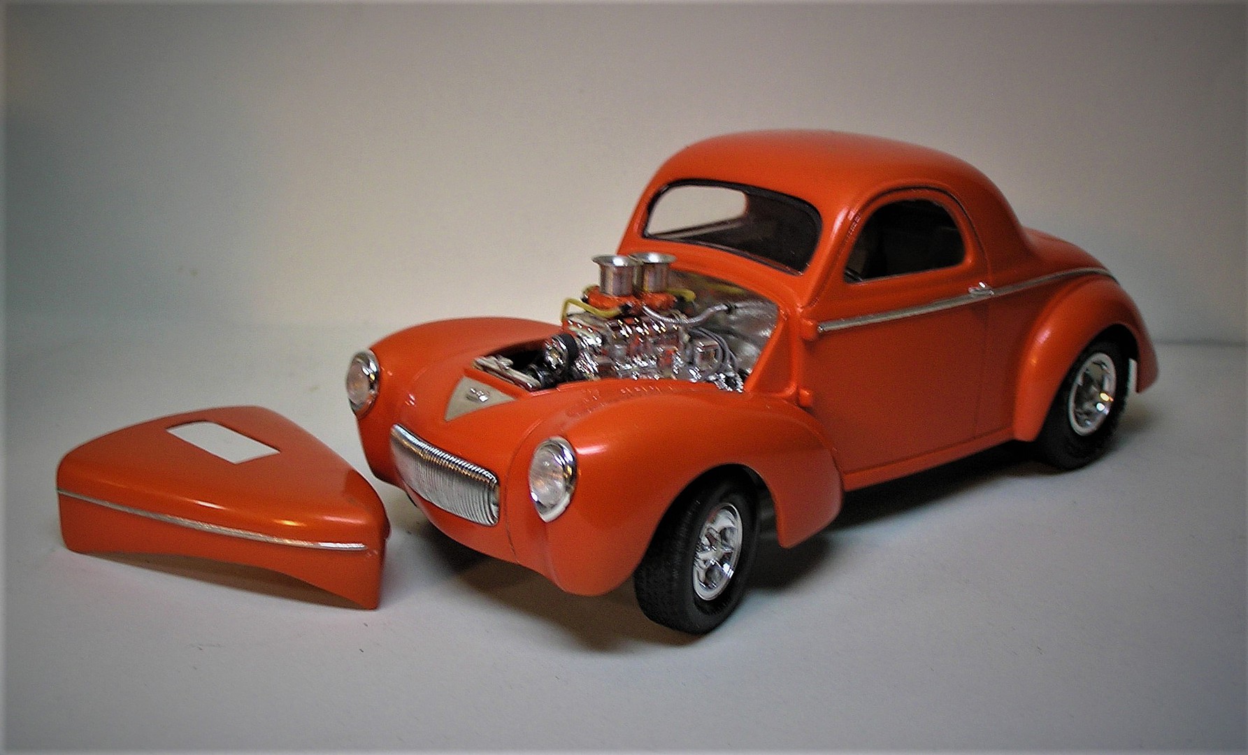 1940 Willy Coupe Currly's Gasser Drag Car -- Plastic Model Car Kit -- 1 ...
