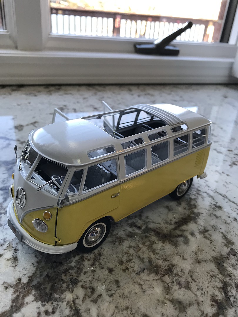Volkswagen Micro Bus -- Plastic Model Car Kit -- 1/24 Scale -- #21210 ...