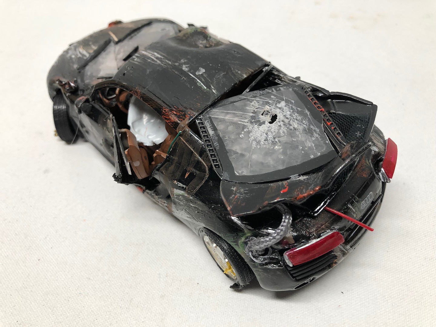 Audi R8 -- Plastic Model Car Kit -- 1/24 Scale -- #07398 pictures by ...