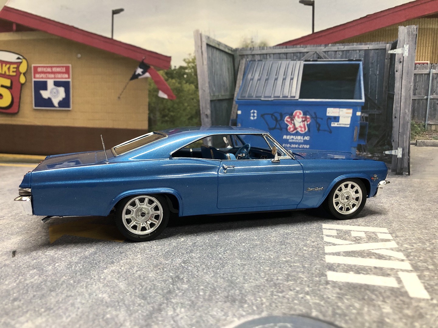 1965 Foose Edition Chevy Impala -- Plastic Model Car Kit -- 1/25 Scale ...