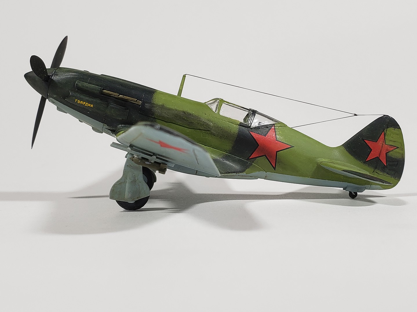 Easy Build Soviet MiG-3 -- Plastic Model Airplane Kit -- 1/72 Scale ...