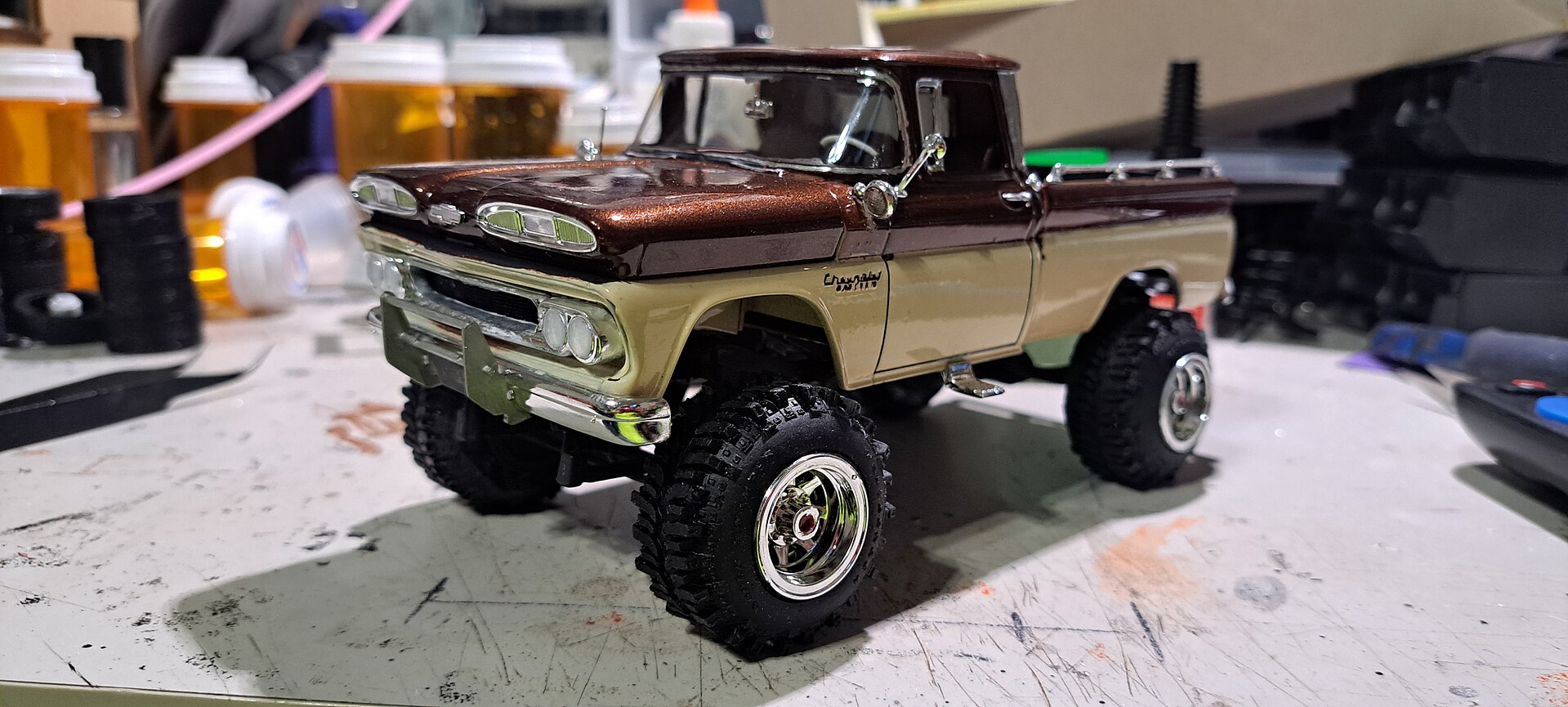 1960 Chevy Custom Fleetside Pickup With Go Kart Plastic Model Truck Kit 125 Scale