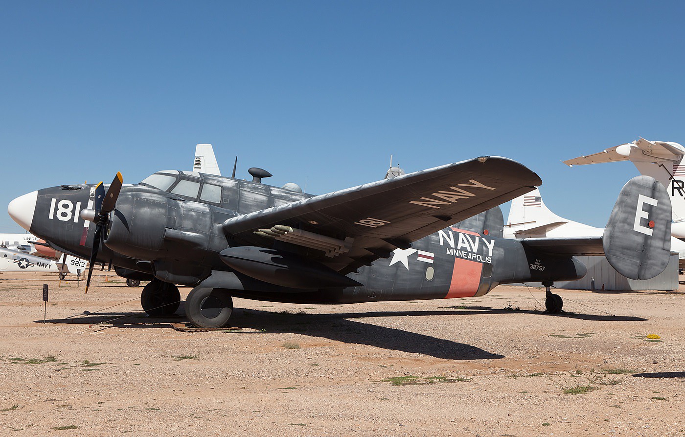 PV-1 Ventura USN Post War w/2 Marking Option -- Plastic Model Airplane ...