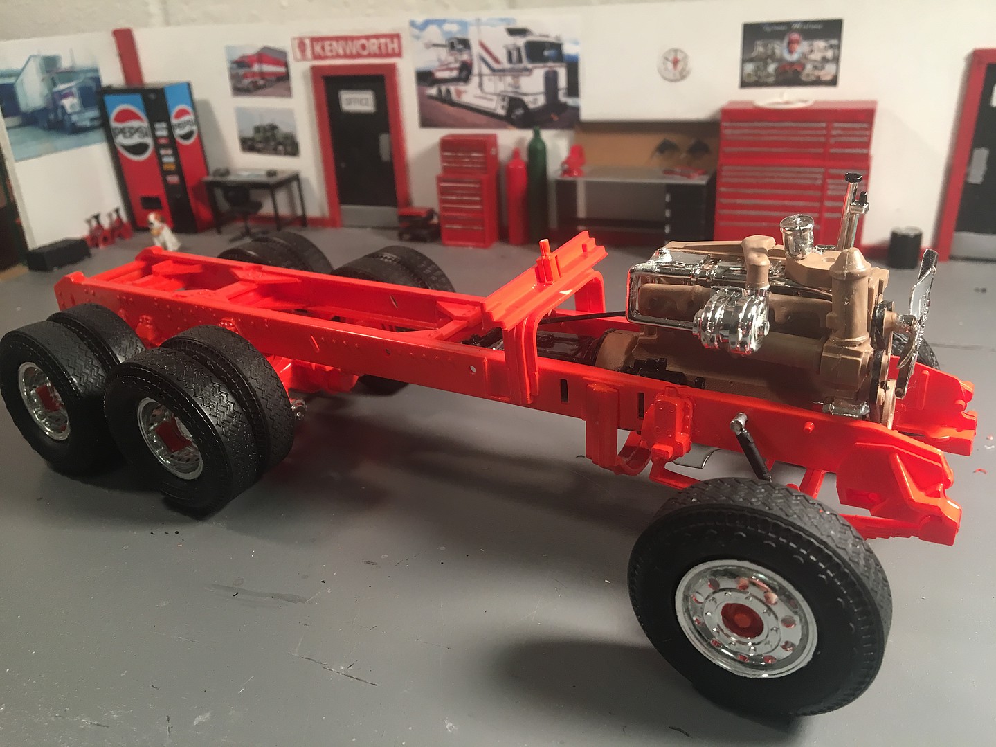 Kenworth K123 Cabover -- Plastic Model Truck Kit -- 1/25 Scale -- #687 ...