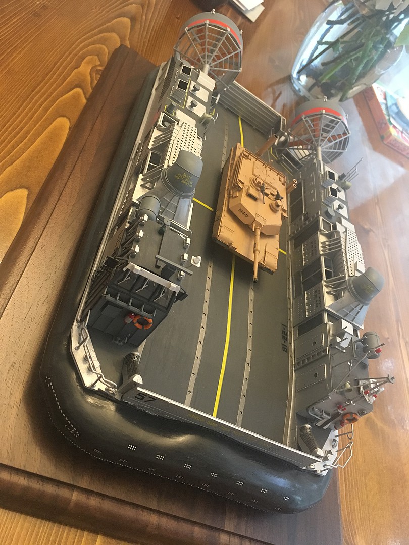 USMC Landing Craft/Air Cushion (LCAC) -- Plastic Model Military Ship ...